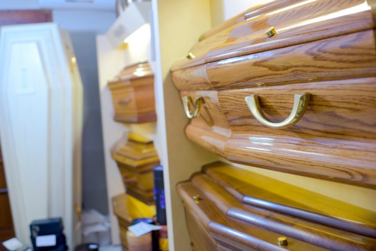 Selecting A Casket: What are the Key Features to Consider? | To Canvas